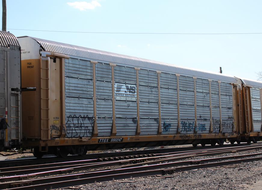 TTGX 990247-Rack class ML2l | Conrail Photo Archive